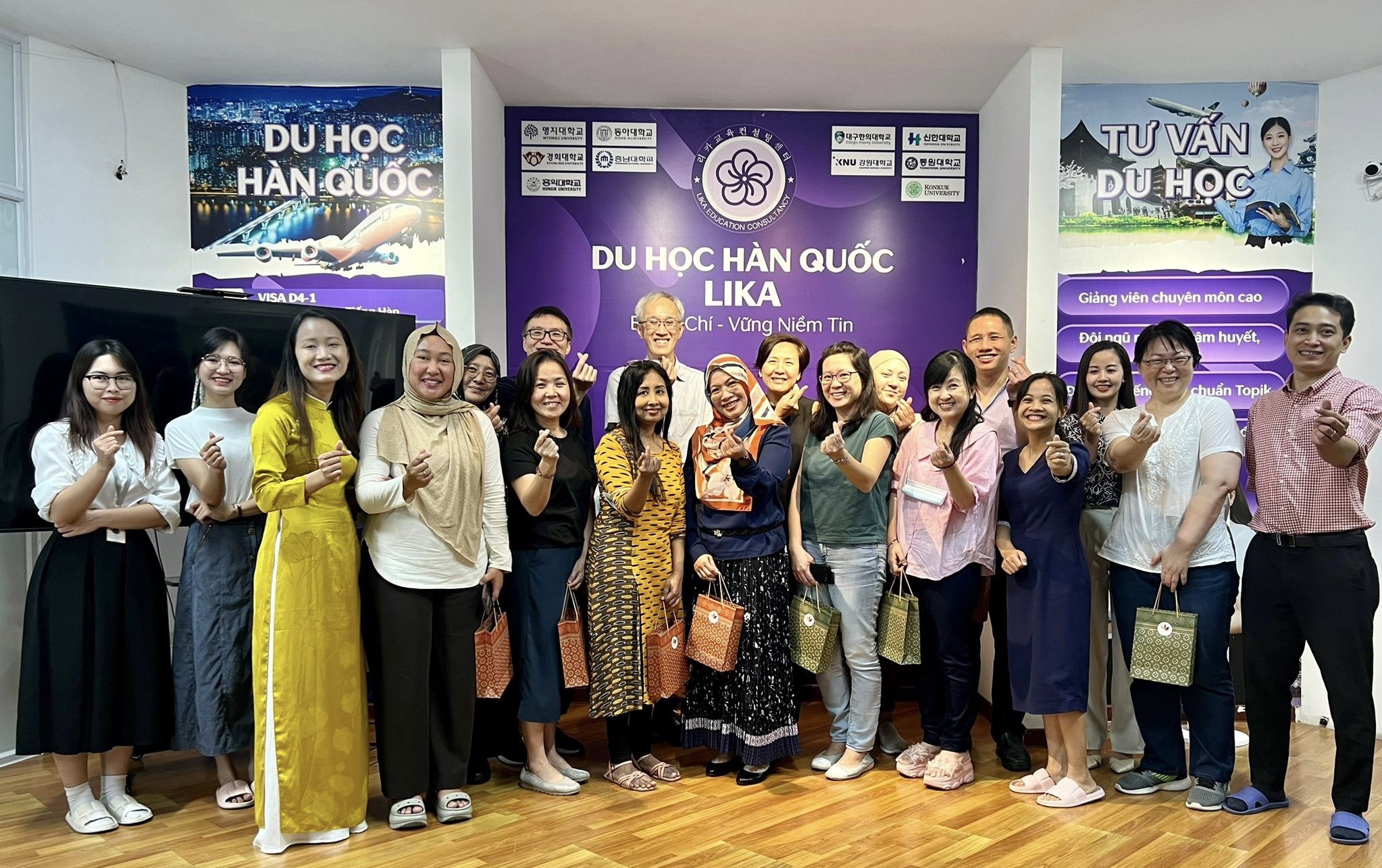 KẾT NỐI HỢP TÁC GIÁO DỤC - CHƯƠNG TRÌNH QUẢN LÝ VÀ LÃNH ĐẠO TRƯỜNG HỌC ...