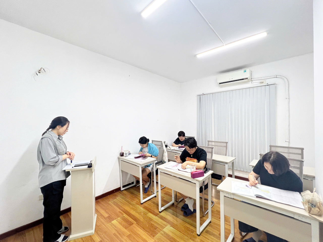 Trang chủ - Hanoi L&C Academy